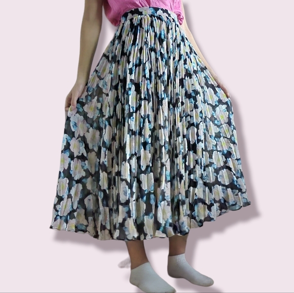 Milly | Skirts | Milly Sample Floral Pleated Skirt | Poshmark